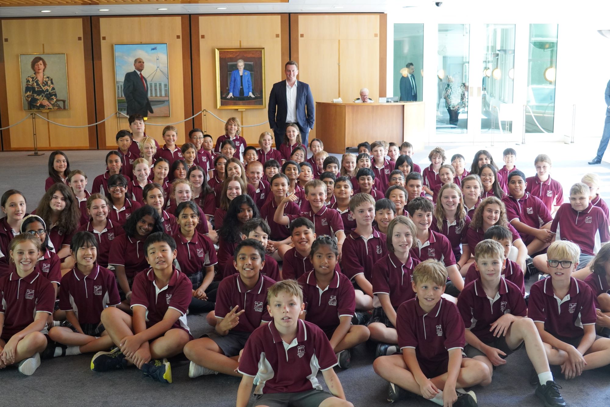 GOSFORD PUBLIC SCHOOL VISITS PARLIAMENT HOUSE