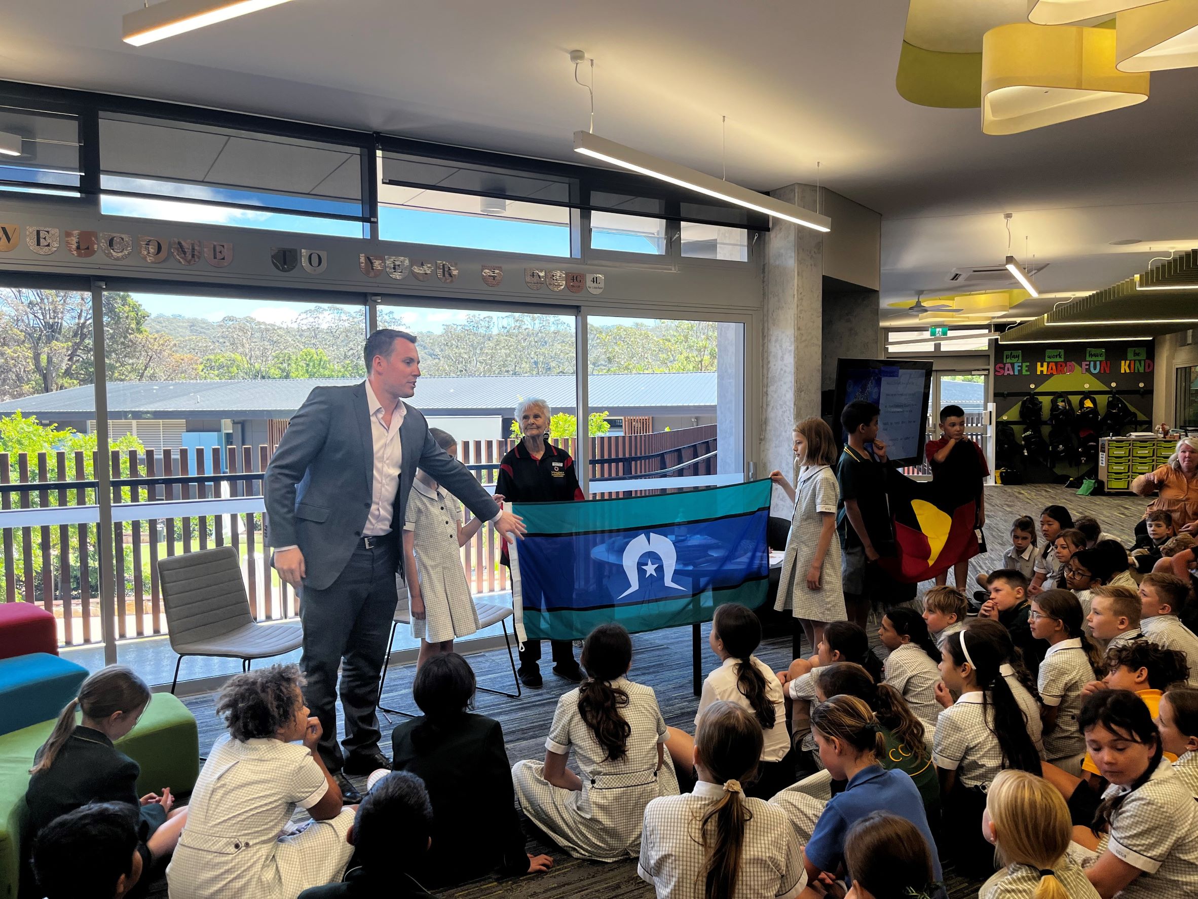 FIRST NATIONS HISTORY TAUGHT BY DR REID AND AUNTY ROBYN REID AT CENTRAL ...